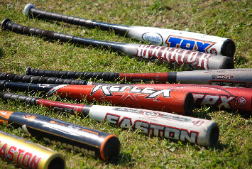 Selecting The Top Types Of Baseball Bats Rated And Allowed By Leagues
