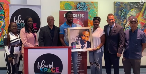 Reggae Artist Gyptian Gets Up Close and Personal at Island SPACE ...