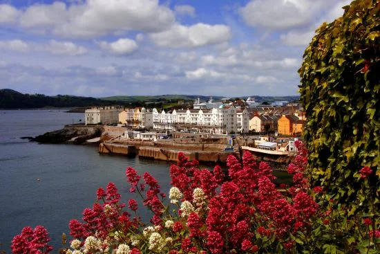 Coastal Charms: Exploring the Stunning Seascapes of Devon and Cornwall